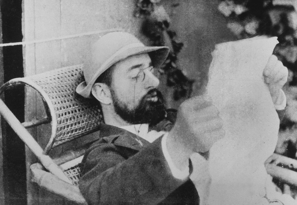 French Painter Henri De Toulouse-Lautrec Reading Paper