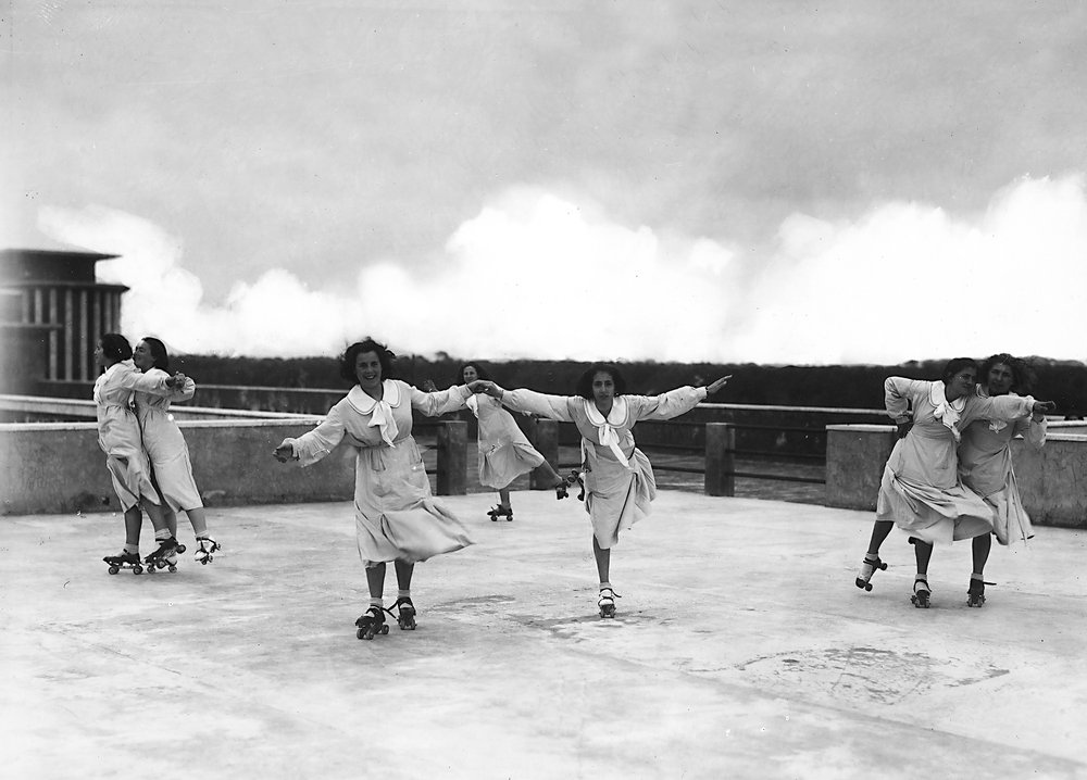 Villa Rosa Maltoni Mussolini: female students during a skating lesson