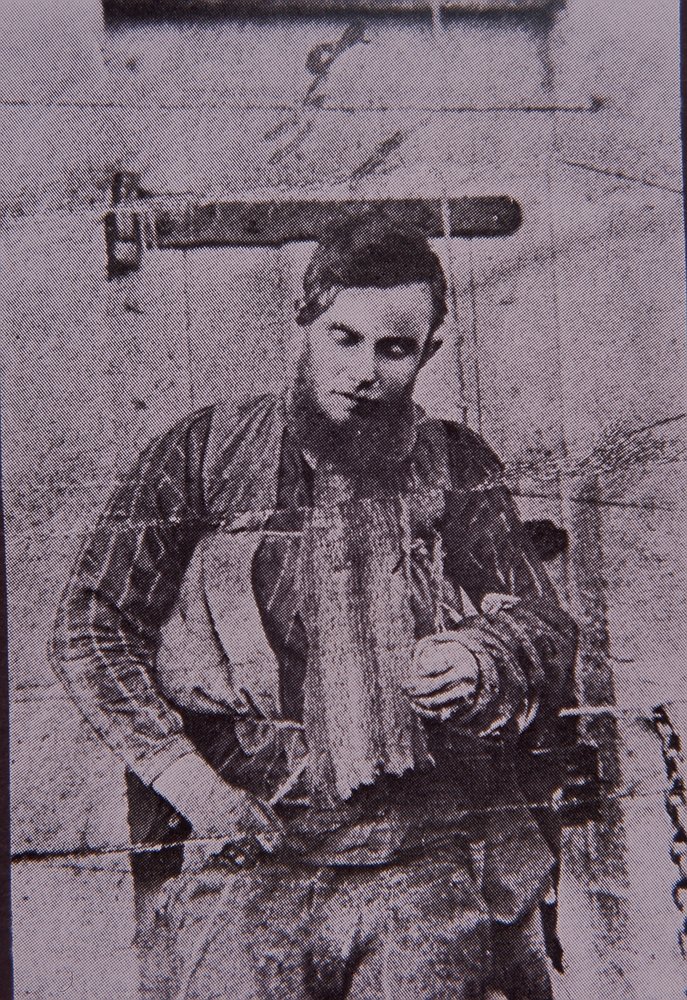 Kelly Gang member Joe Byrne strung up after death, 29 June 1880