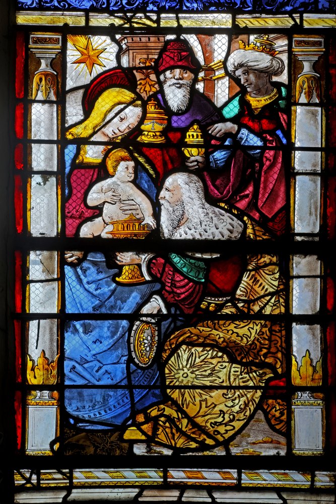 Window w10 depicting the Adoration of the Magi