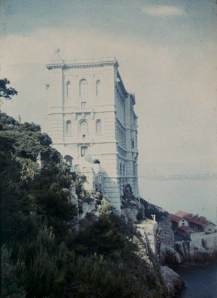 Elegant fortified building on the Gulf of Monaco