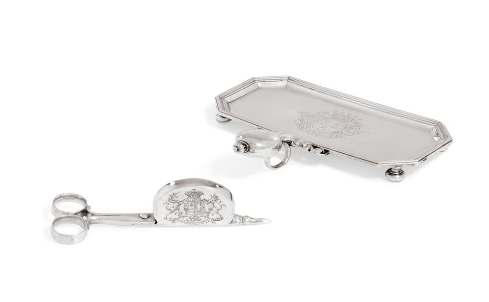 Queen Anne snuffer-tray and pair of snuffers