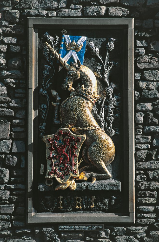 Unicorn, heraldic crest on the facade of Holyrood palace, Edinburgh ...