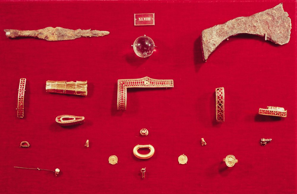 Selection of jewellery and weapons from the Treasure of Childeric