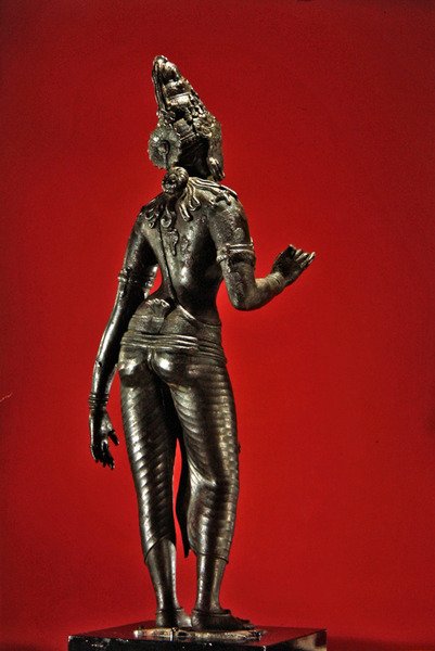 standing parvati statue