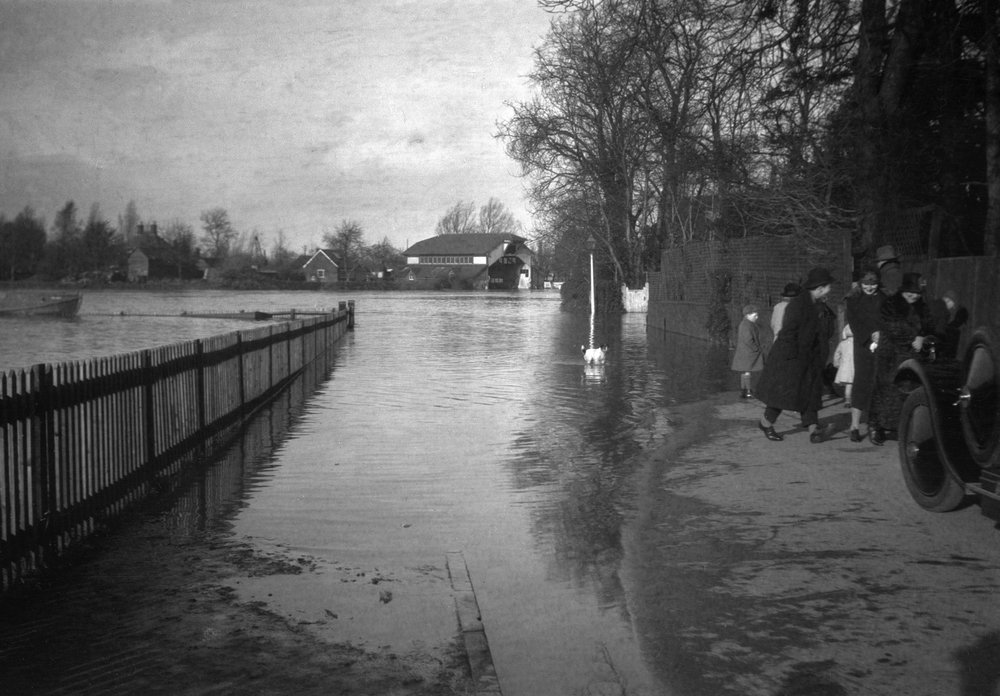The Flooded River Thames by John Pardon: Fine art print