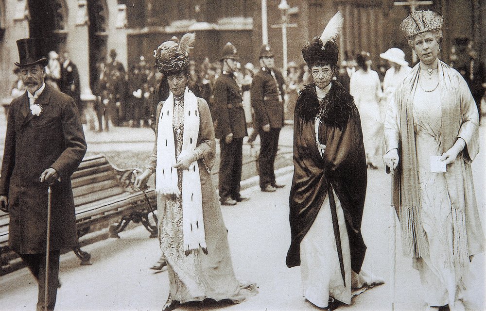 Empress Maria Fyodorovna with King George V of the United Kingdom and ...