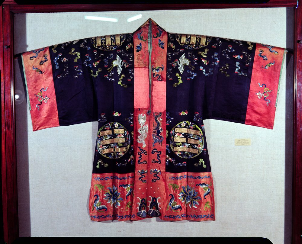 Taoist Robe with Tai Chi Yin and Yang Symbol and the Eight Trigrams