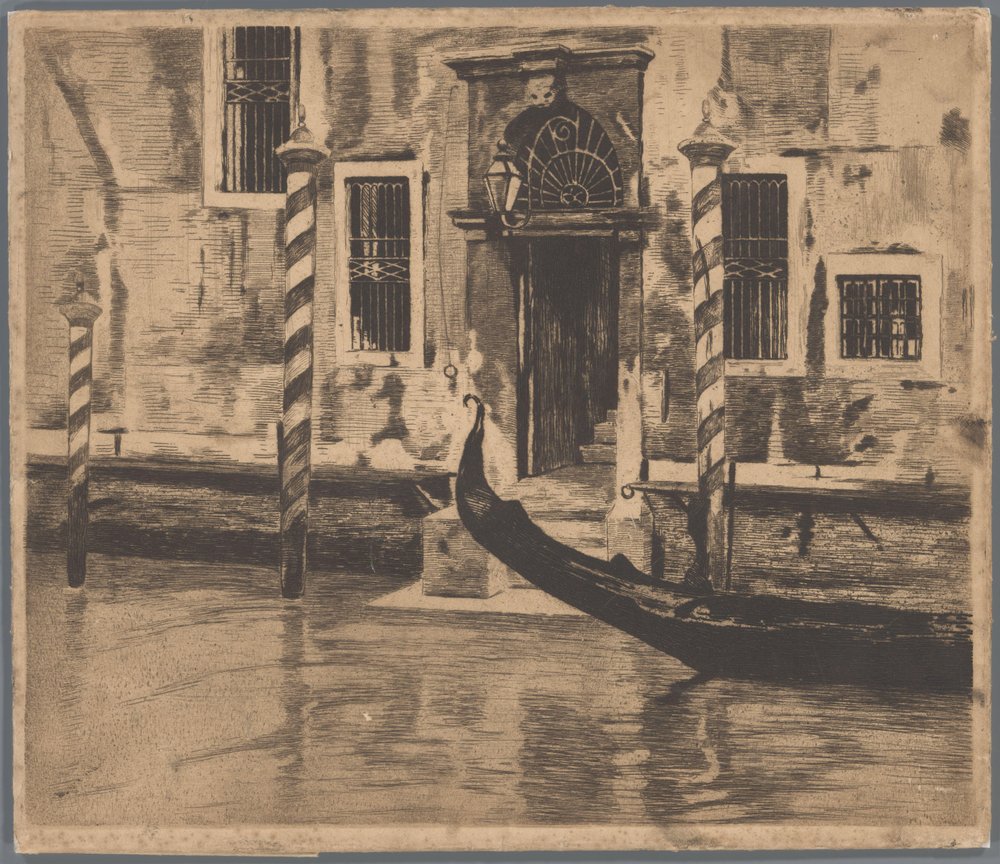 Gondola arrives at the Canale Grande, Venice