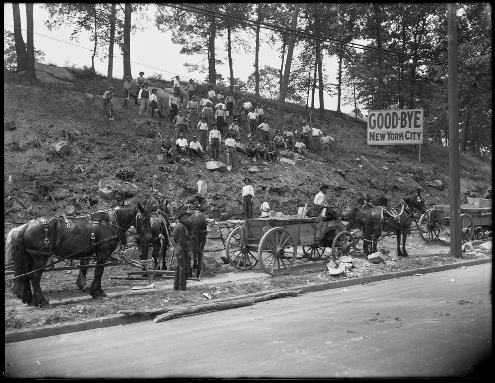 Northern Border of New York City at Broadway at 263rd Street, Bronx ...
