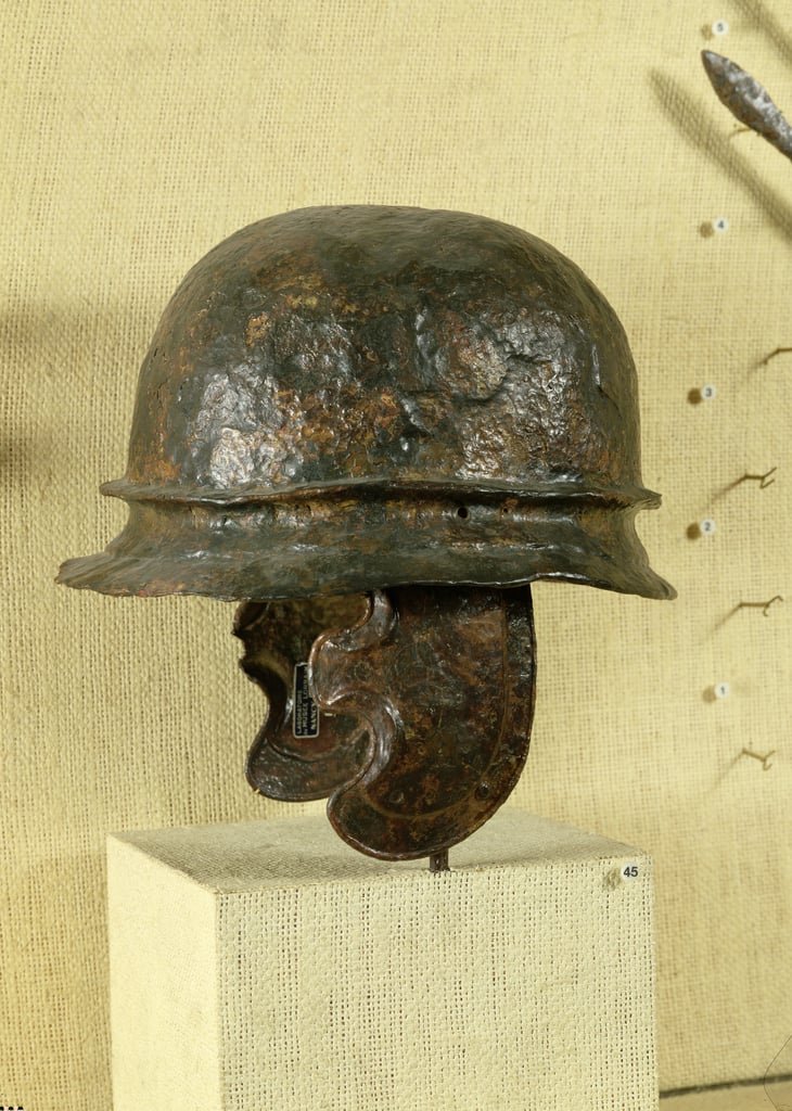 Helmet with cheek guards, from Alesia, Tene III (bronze)