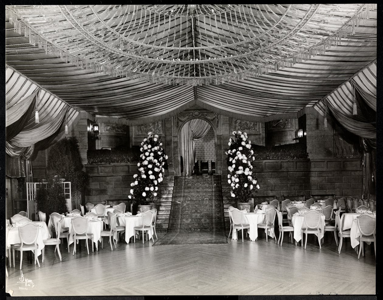 Reception Room at the Ritz-Carlton Hotel, 1915 or 1916