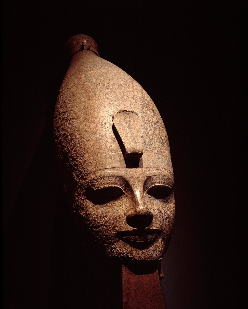 Colossal head of Amenophis III. Rose granite sculpture. 14th century BC ...