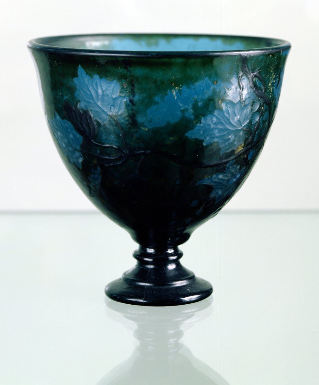 Crystal cup, 'Par une Telle Nuit', 1894 by Emile Galle