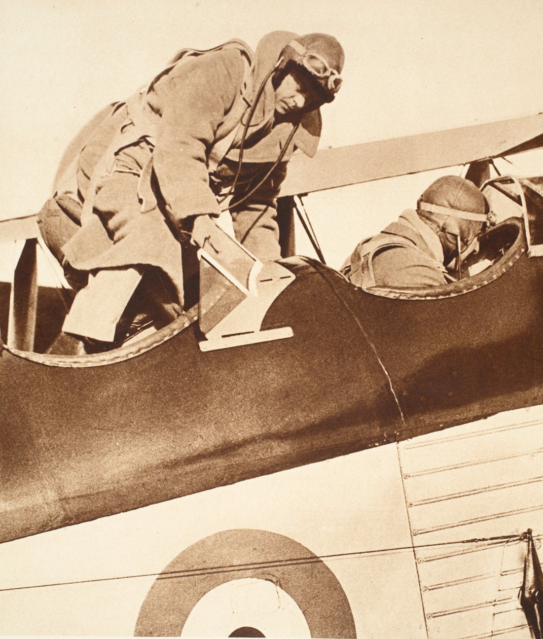 King Edward VIII: The First British King to Fly