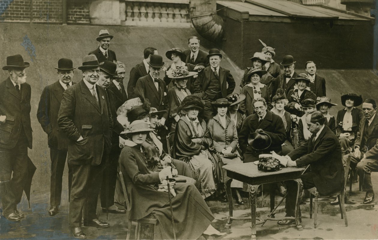 Listening to Sir James Barrie read The Admirable Crichton on Wyndham's ...