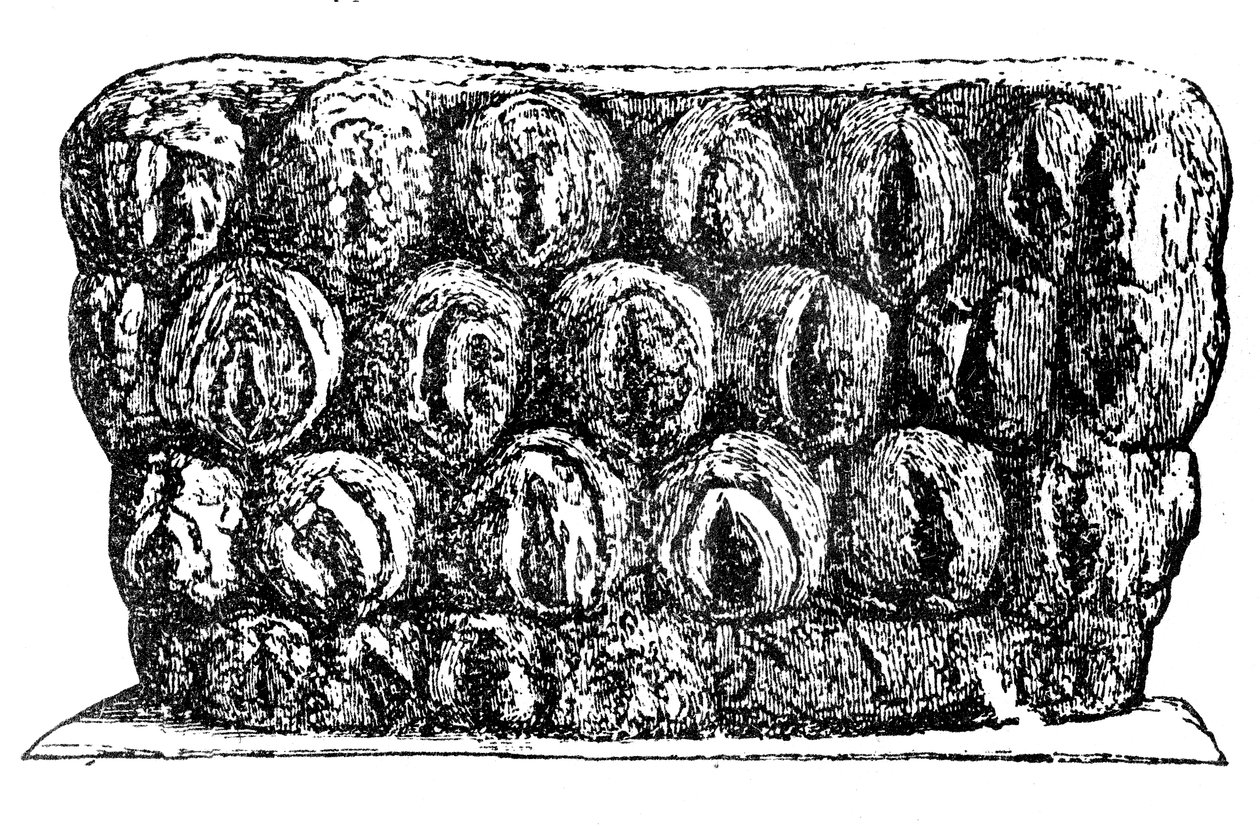 Altar or statue base celebrating the female generative organs