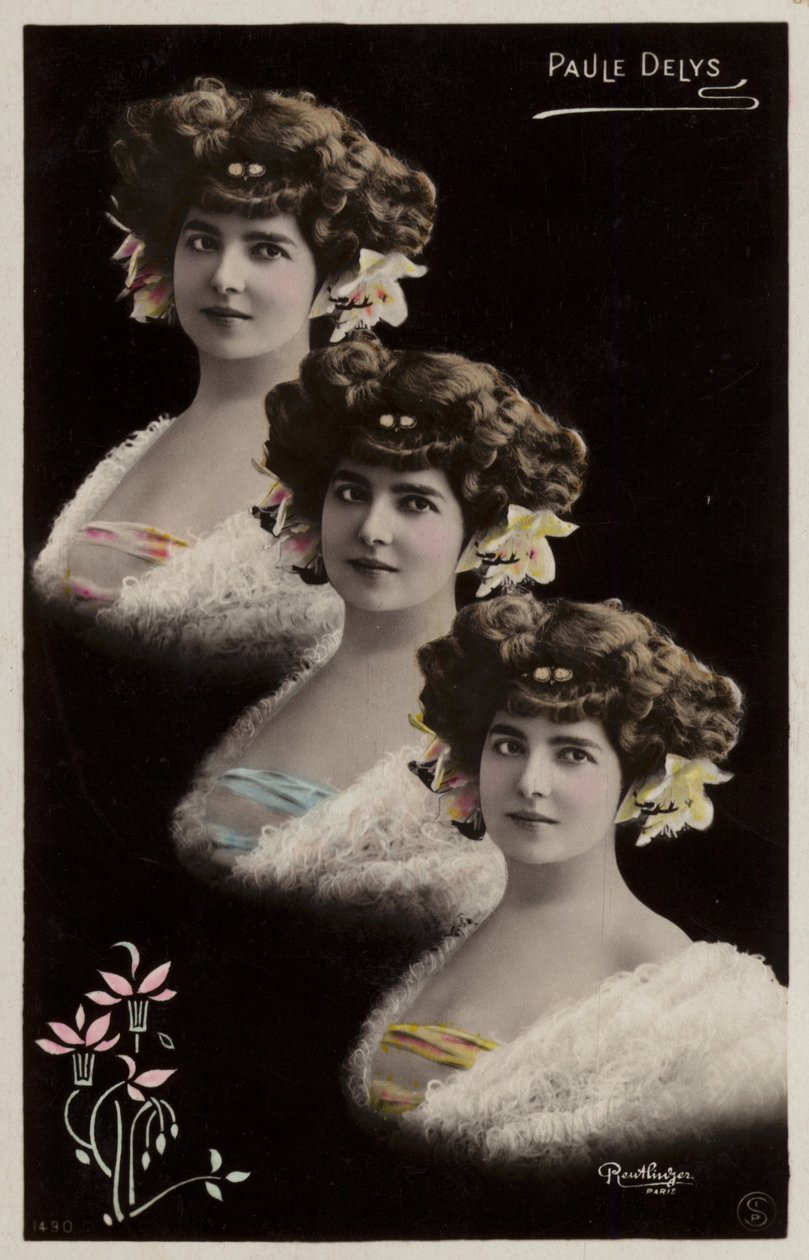 Three identical female heads by French Photographer