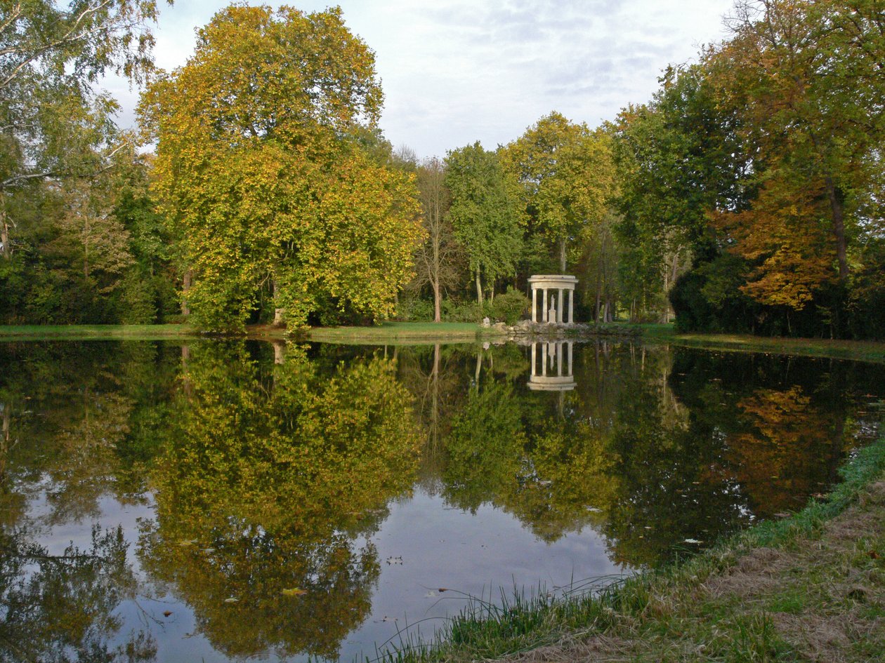A view of the Chateau: the gardens with the Temple of Venus