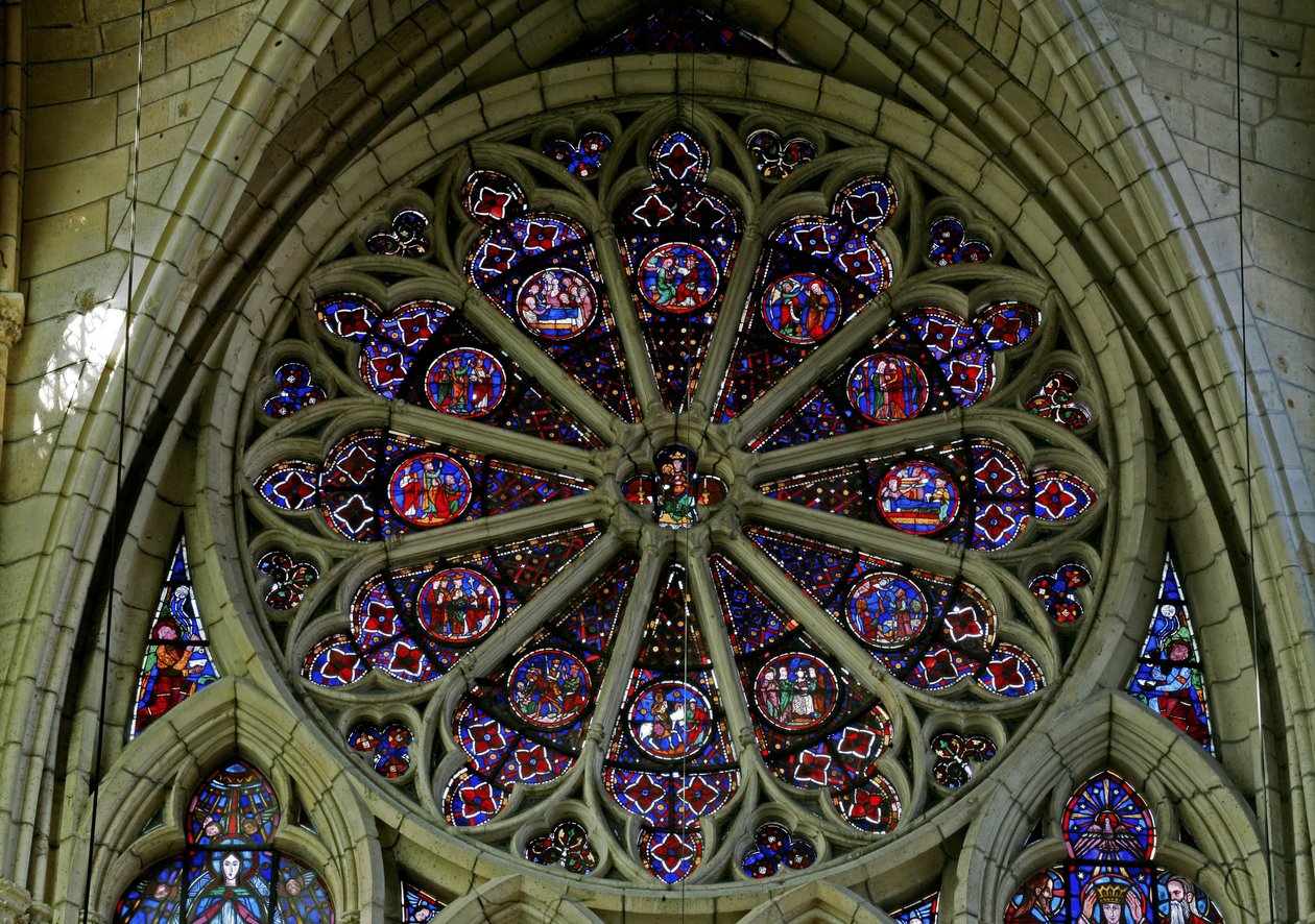 Rose window depicting scenes from the childhood of Christ