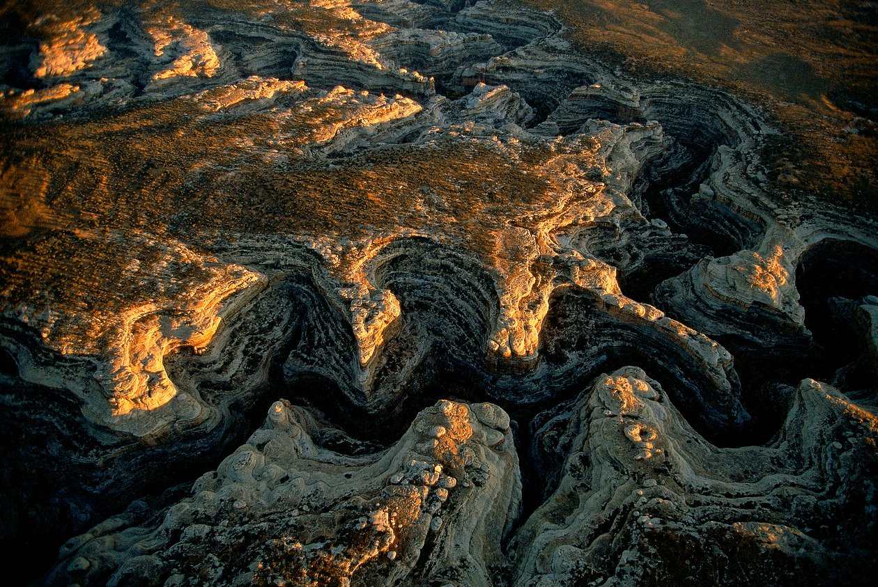 An aerial view of a parched Utah mesa- Grand Gulch delivered water to ...