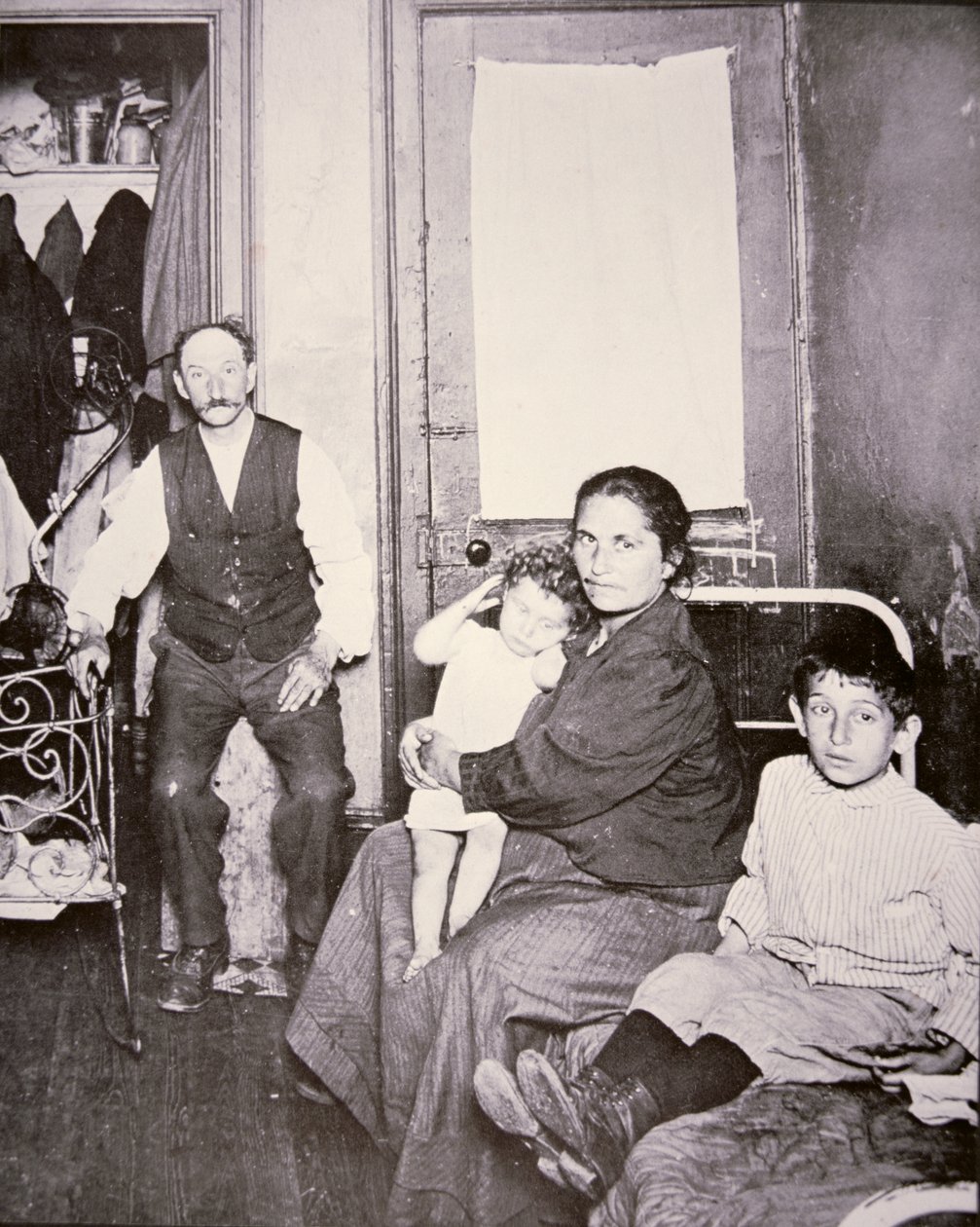 Immigrant family, Lower East Side, New York City, c.1910