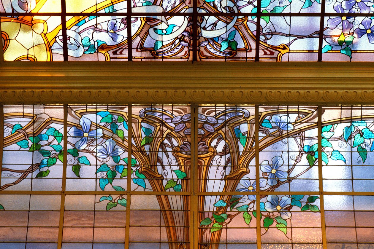 Nancy, Art Nouveau, La verriere aux Clematites, Stained glass by ...
