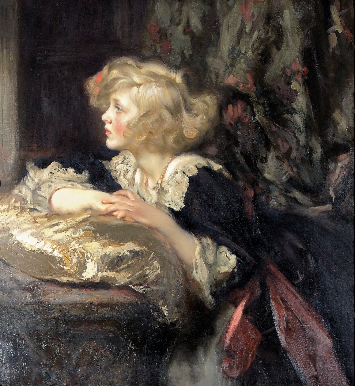 Diana Manners, later wife of Duff Cooper, 1st Viscount Norwich, 1919