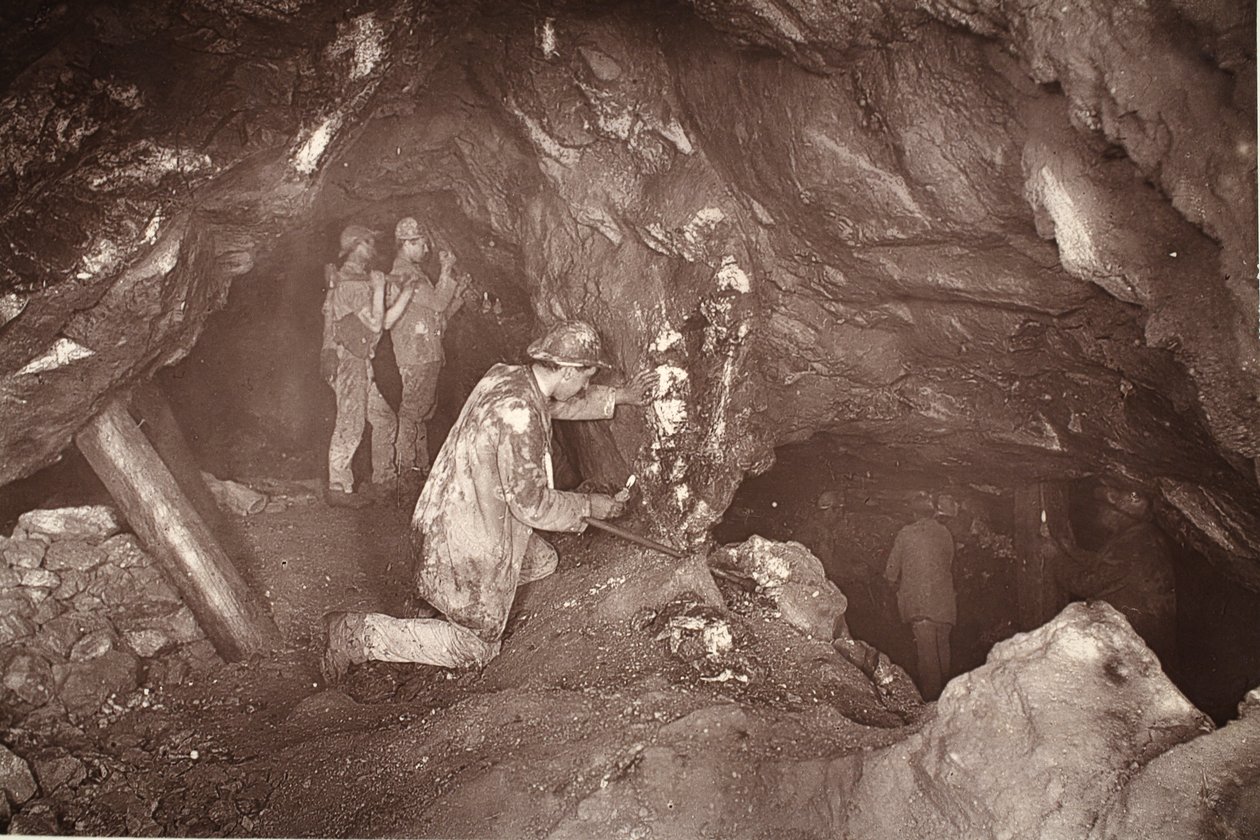 Heave, Looking East, Blue Hills Mine, Illustration from 'Mongst Mines ...