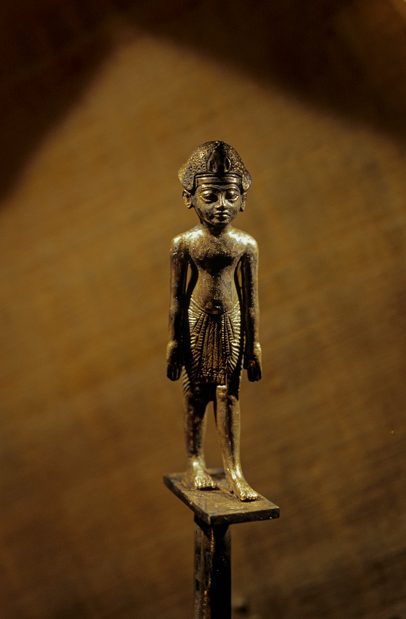 Silver staff with figure of Pharaoh, KV 62, 2007 (photo)