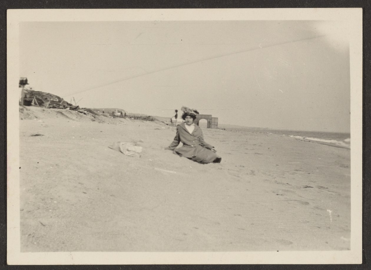 Florence on Beach by Louis Fleckenstein: Fine art print