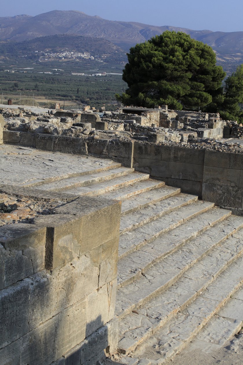Minoan archaeological site of Phaistos. Staircase starting in the west ...