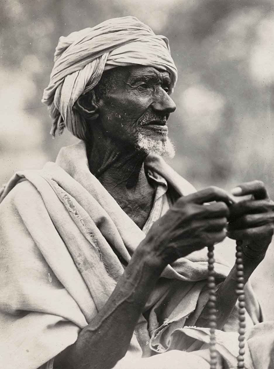 'Building an Empire' in the Fascist age: an old Muslim chief, 09/05/1936