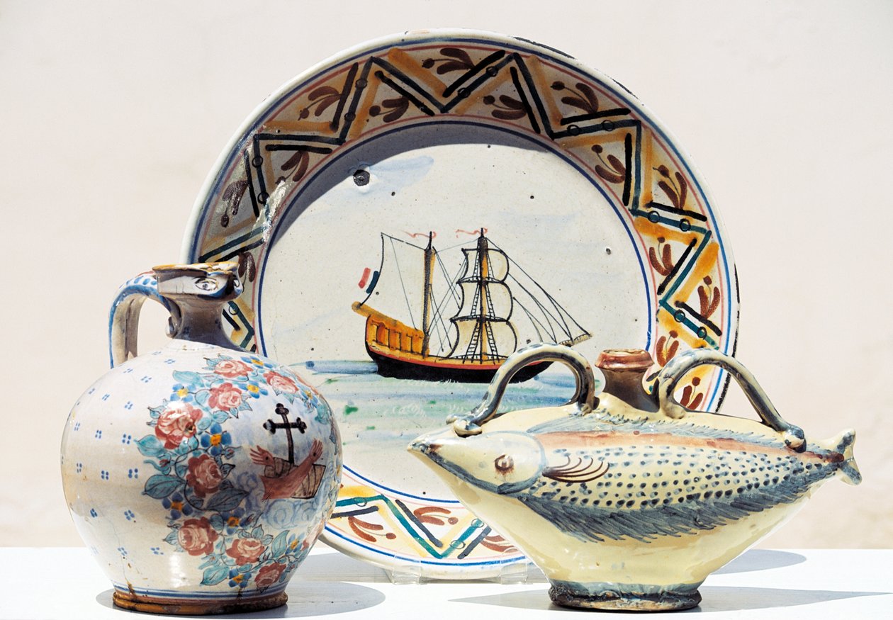 Artefacts on display at Museum of Vietrisi Ceramics, Vietri sul Mare ...