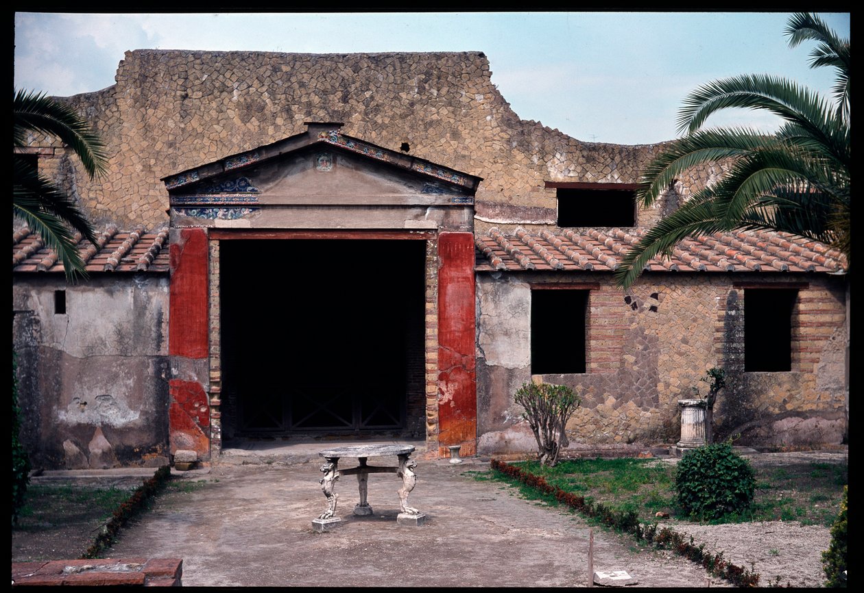 Garden of Casa dei Cervi, 5th century BC-1st century AD