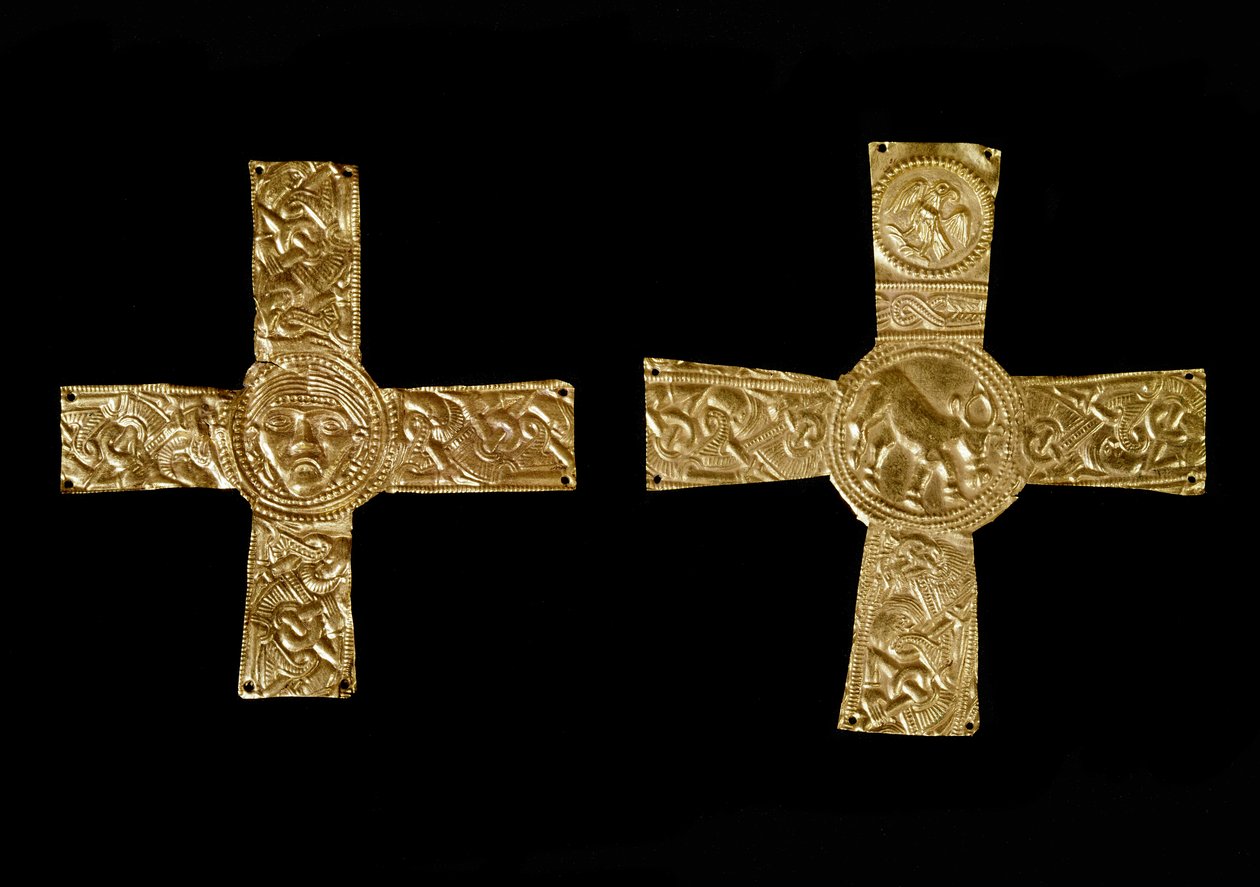 Archaeology of the Middle Ages: Barbarian Art of Lombardy: Pectoral ...