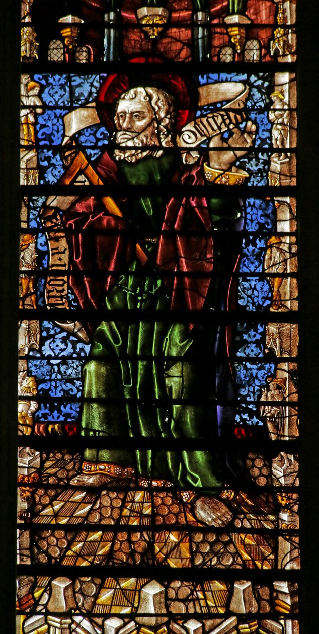 Window depicting the Apostle St Thomas with Creed scroll