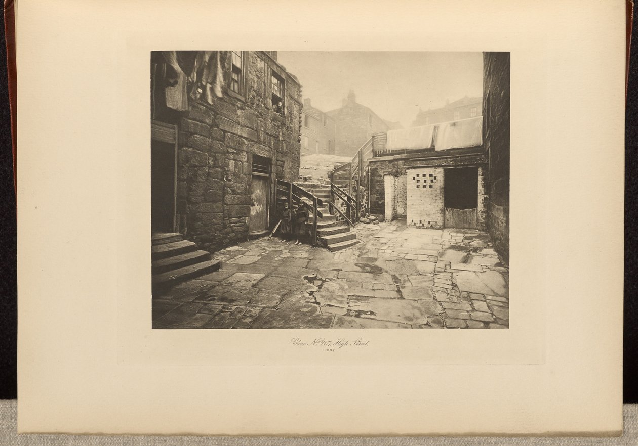 Close No. 267 High Street by Thomas Annan: Fine art print