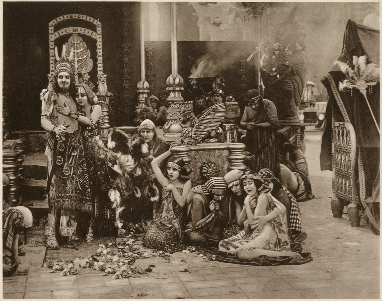 Alfred Paget, Seena Owen, scene from 'Intolerance', directed by D. W ...