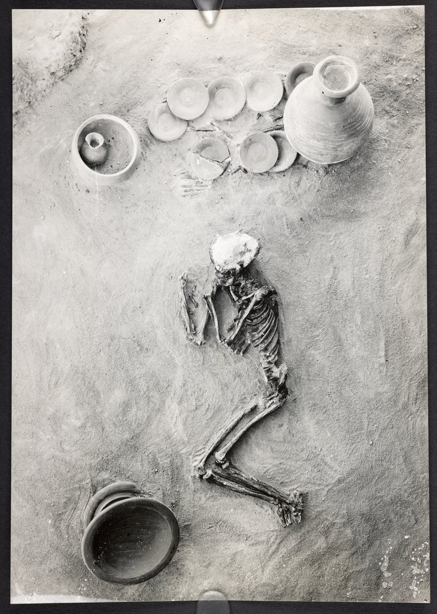 Burial group in cemetery on Site H, Eastern Trench, Harappa Excavations ...