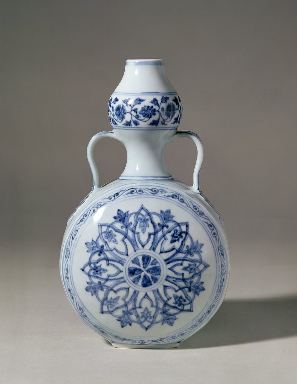 Ming blue and white pilgrim bottle by Unbekannt