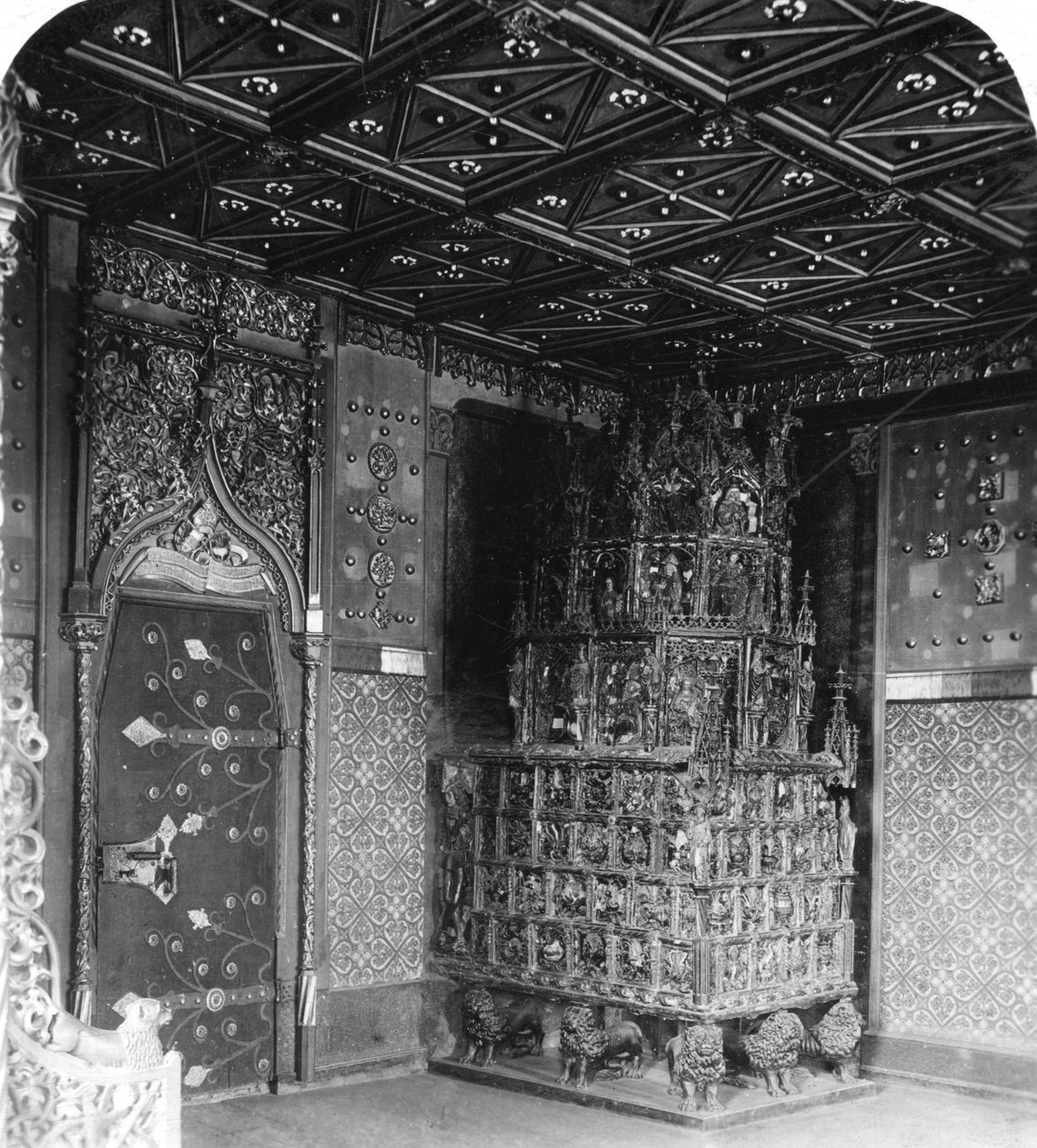 The Furnace in the Prince's Chamber, Festung Hohensalzburg, Salzburg ...