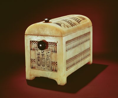 Pharaoh Casket Premium Photo | Egyptian Golden Pharaohs Mask Travel