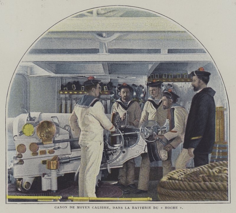 Medium-calibre naval gun on board the battleship Hoche